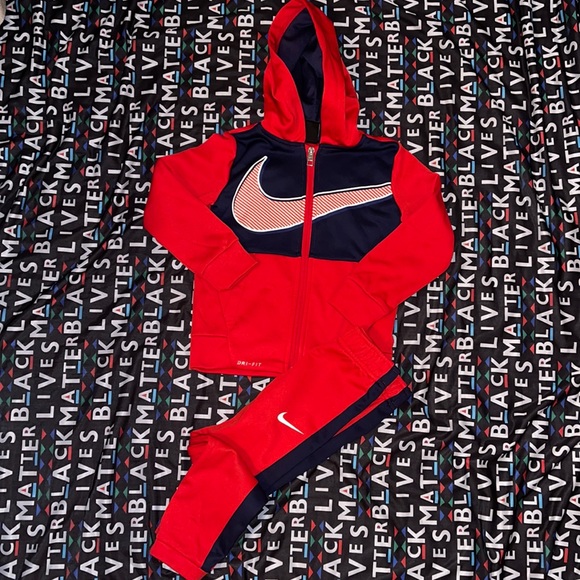 Nike | Matching Sets | Red Blue Nike Drift Fit | Poshmark